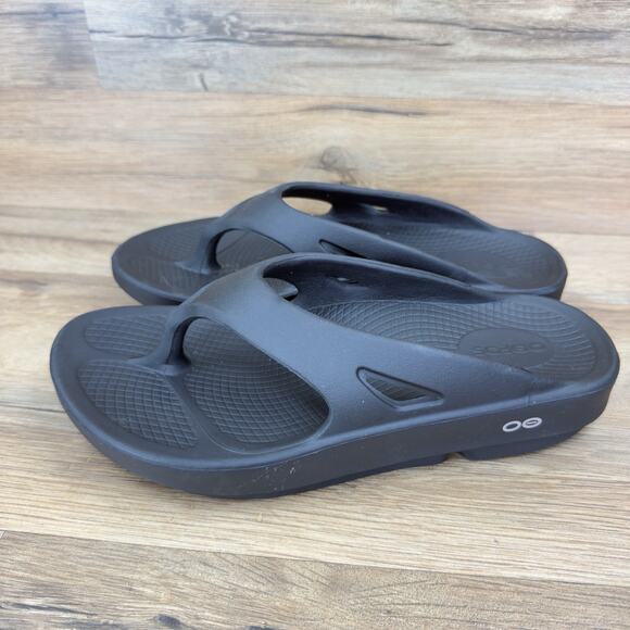 OOFOS | Shoes | Oofos Wos 8 Men 6 Black Sandals Ooriginal Oofoam ...
